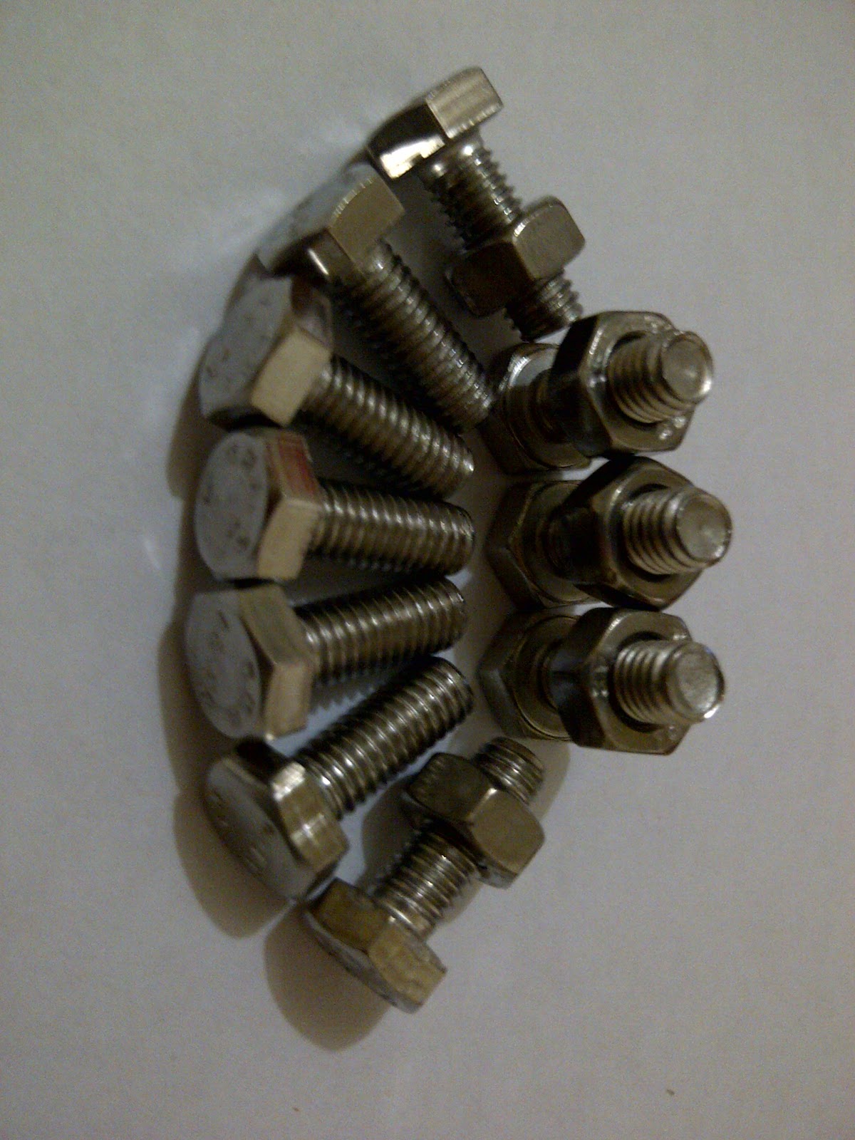 BAUT DAN SEKRUP: BAUT MUR DAN SEKRUP