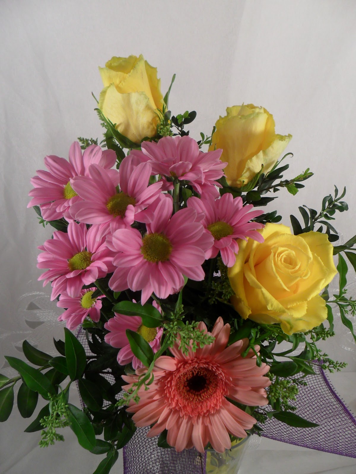 Aranjament trandafiri de multumire | Florarie Non Stop