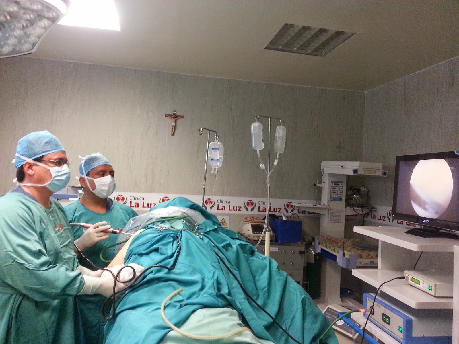 ARTROSCOPIA RODILLA - ARTROSCOPIA DE HOMBRO - PERU