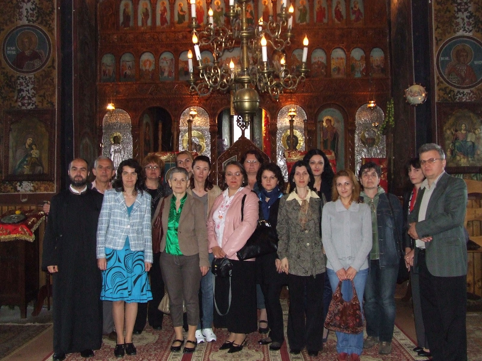 Biserica Valea Danului - Arges: Biserica Valea Danului impreuna cu ...