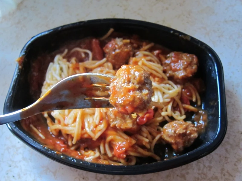 Frozen Friday: Lean Cuisine - Spaghetti and Meatballs | Brand Eating