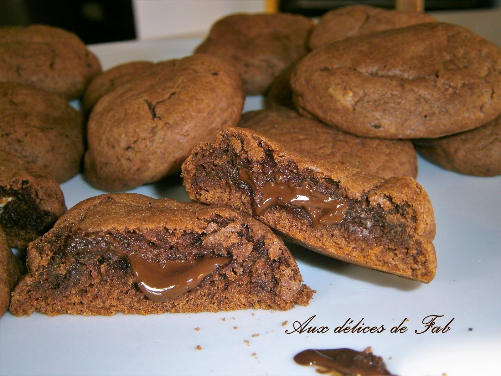 Aux délices de Fab: Cookies fourrés au chocolat