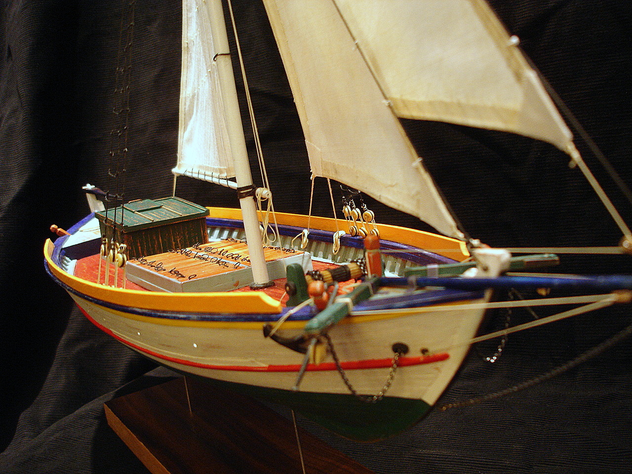 Sotropi by Navarino models.com: Trechantiri with sails