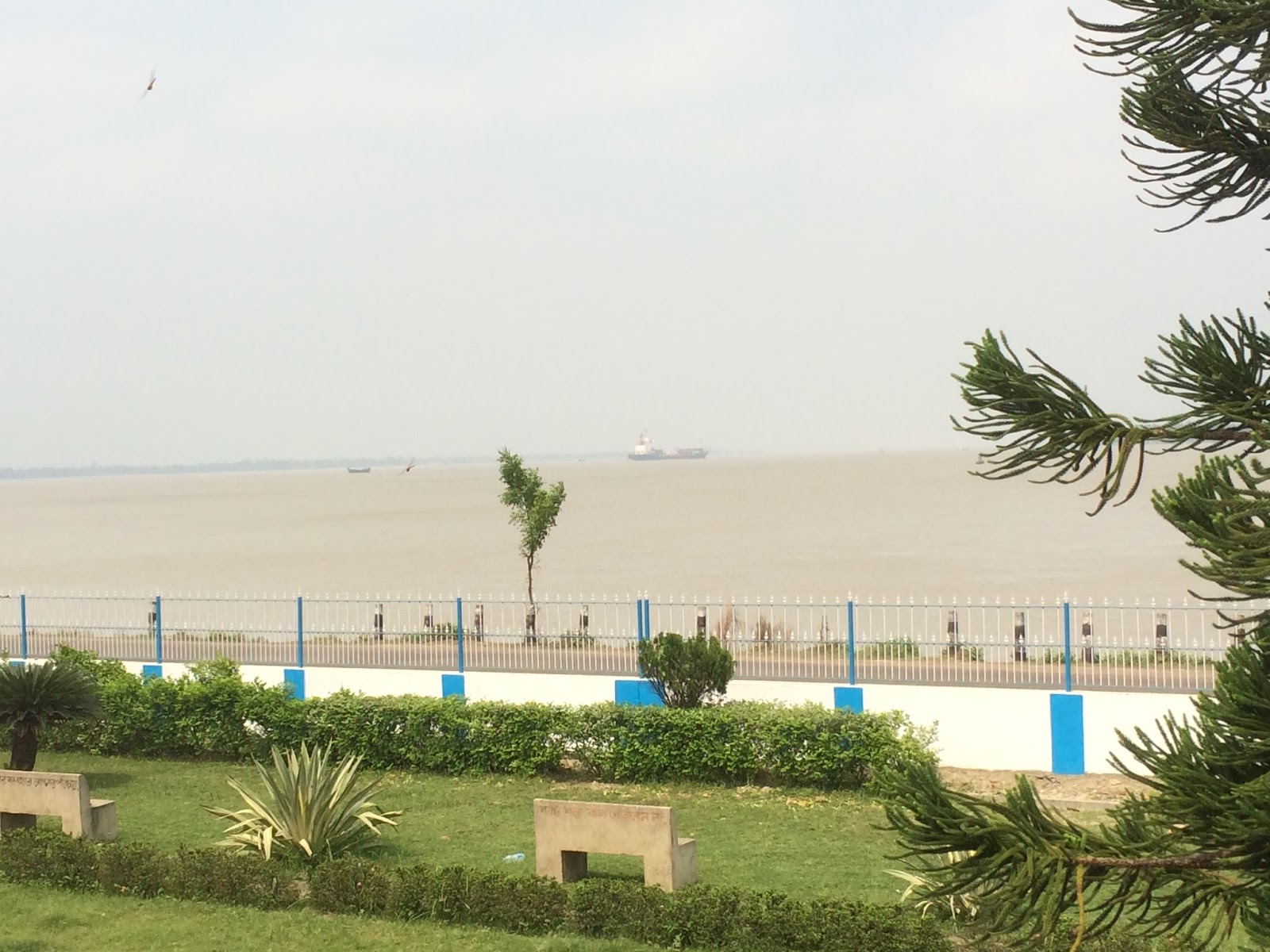 Sights & Sounds of India- and beyond: A Day by the River at Geonkhali