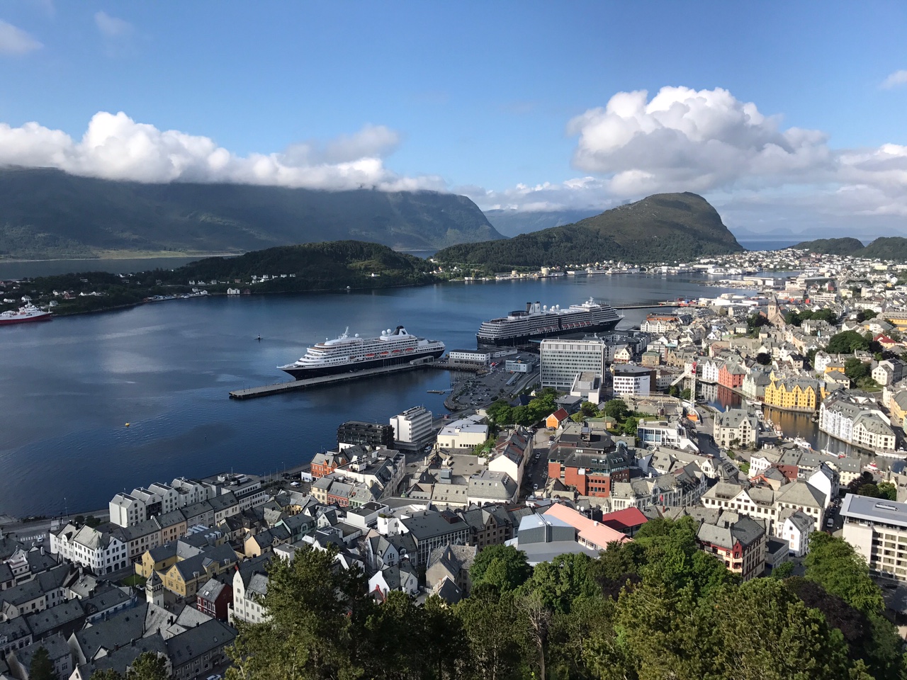 Flying Pig Tales - A Travel Blog: Mt. Aksla. Alesund