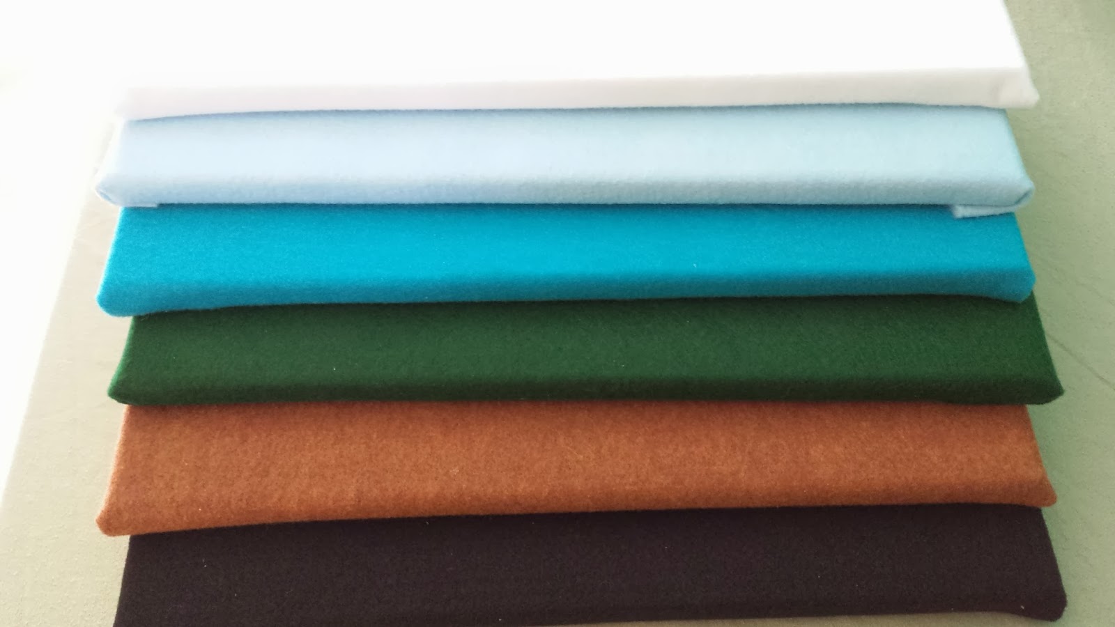 Munchkin and Bean: DIY Felt Board