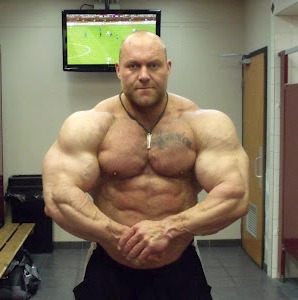 world bodybuilders pictures: uk bodybuilder Martin Stevenson