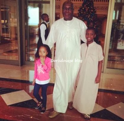 welcome to chikeade's blog: Atiku Abubakar steps out with his grand kids