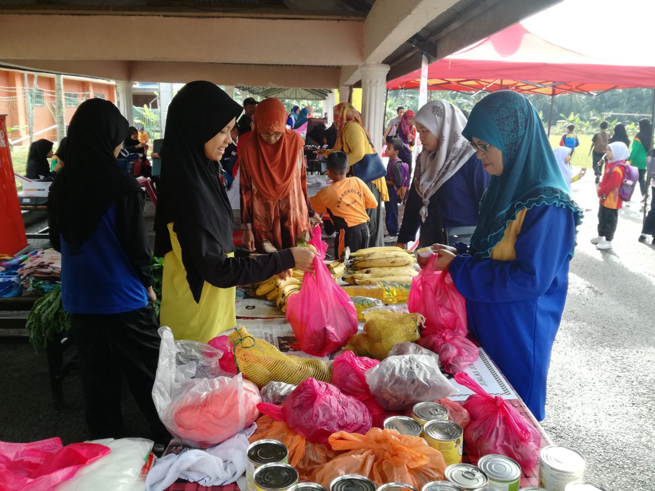 Sekolah Kebangsaan Parit No 5: HARI KEUSAHAWANAN SKPN5 01/10/2017