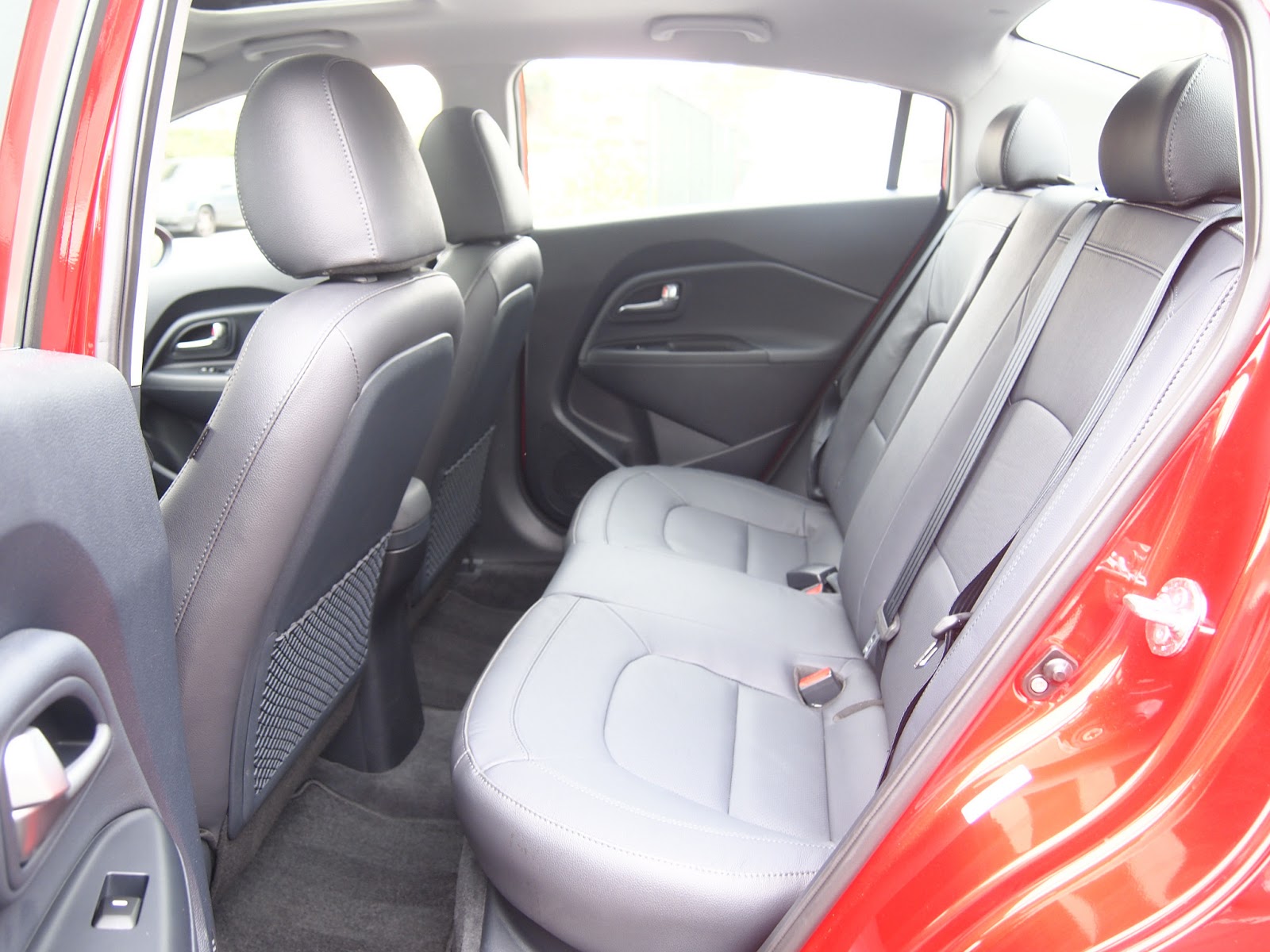 Sasaki Time: Vehicle Review: 2013 Kia Rio SX!