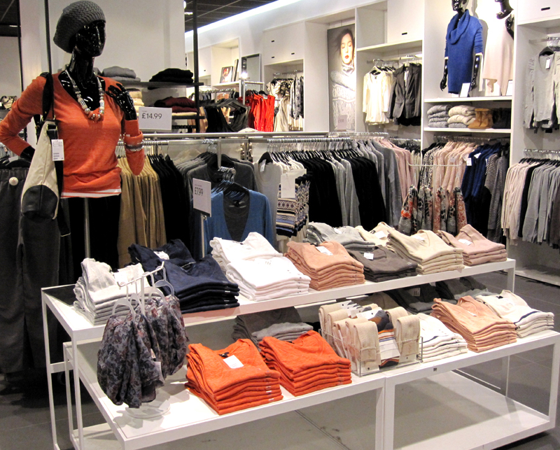 Wiktoria: More of my practice within Visual Merchandising for H&M