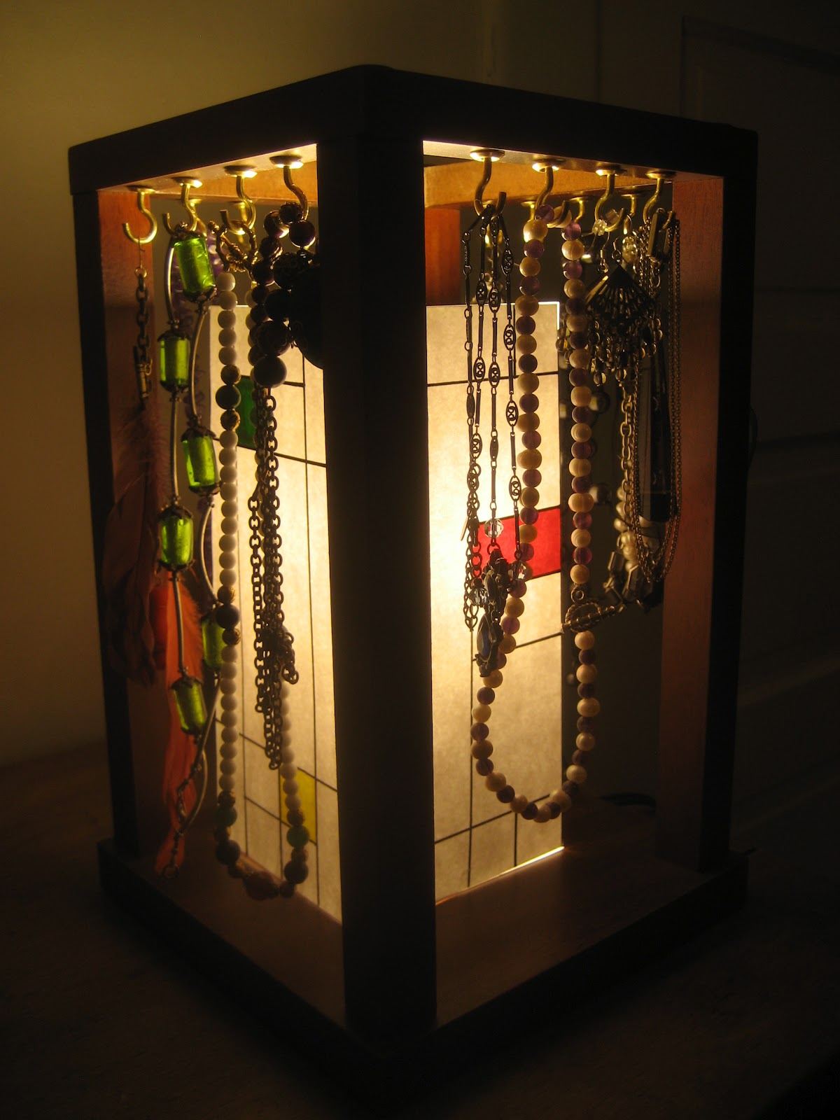 Chuck Does Art: Mission Style Jewelry Rack/Box Lamp!