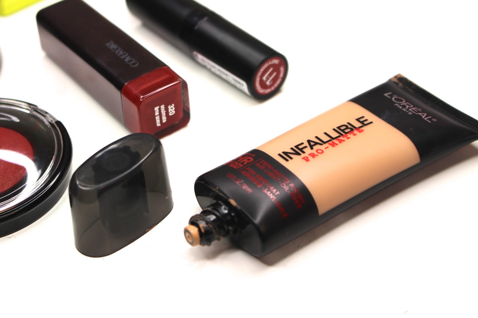 Review: L'Oréal Infallible Pro-Matte Foundation | The Daily Bailey B ...