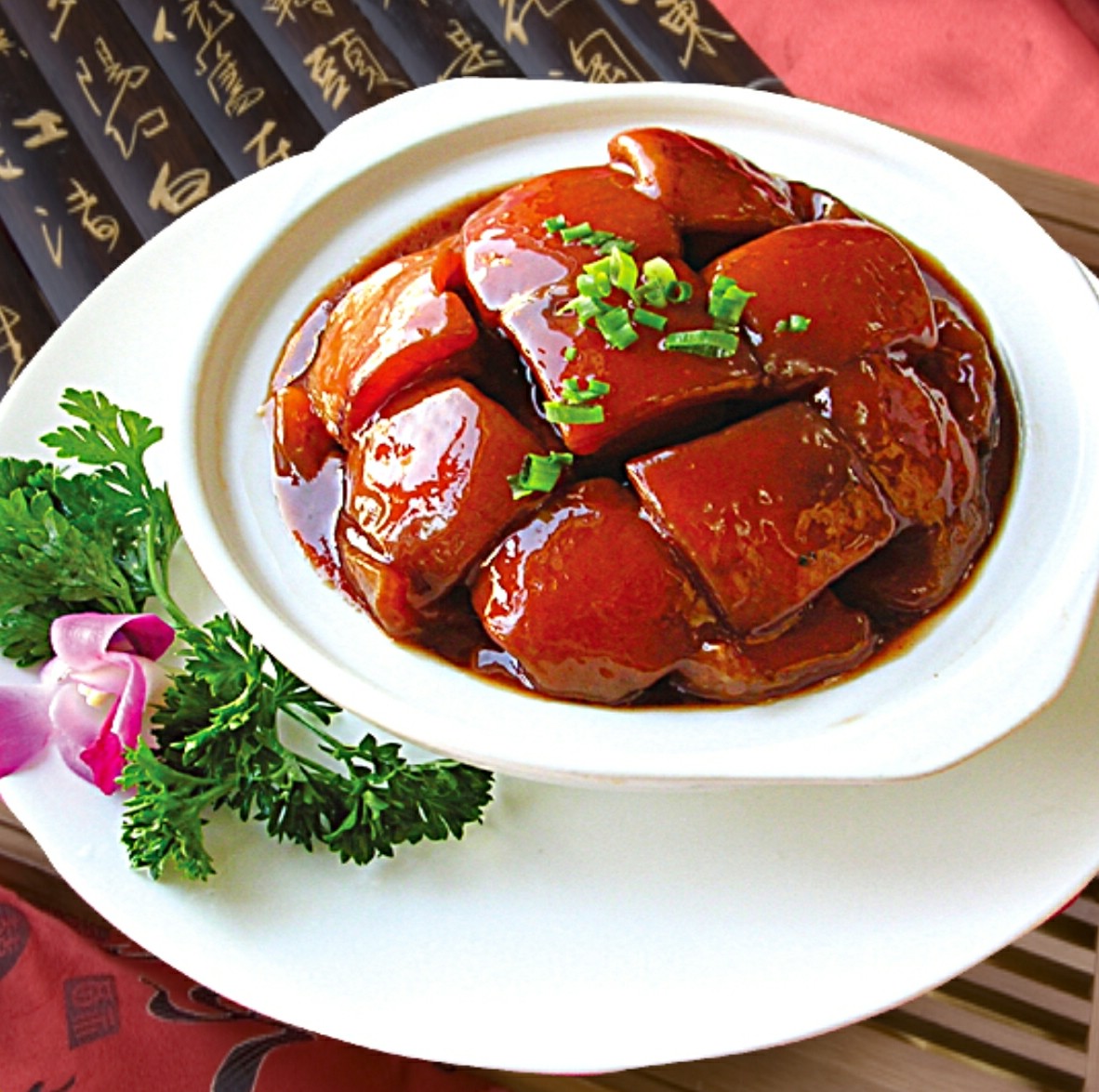 EL FIGÓN DEL BUGRE VIROLO: HONG SHAO ROU