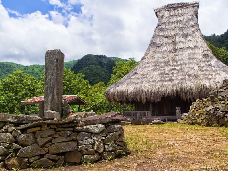 KAMPUNG TRADISIONAL SAGA / PERKAMPUNGAN ADAT SAGA | martindc