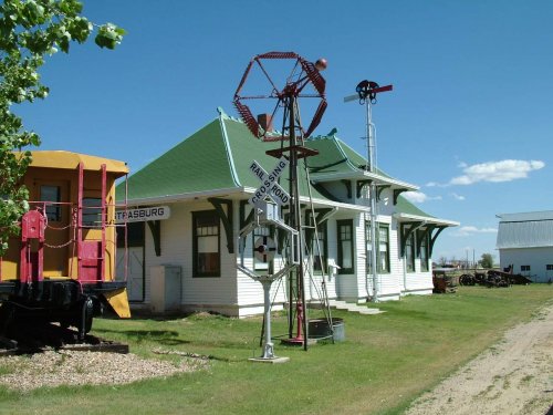 Colfax Avenue: Comanche Crossing Historical Society & Museum