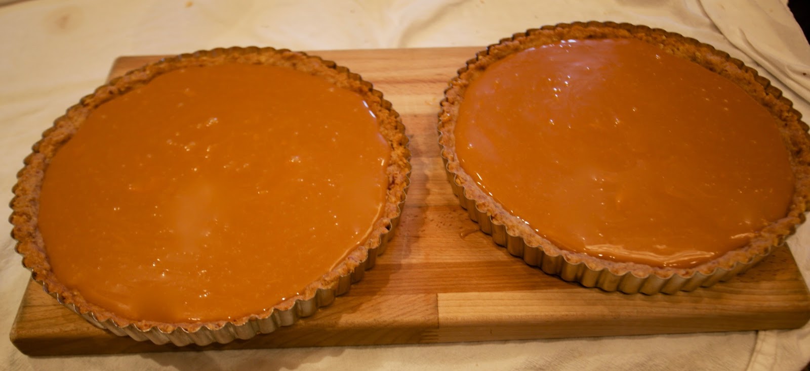 Caramel and Chocolate Turtle Tart