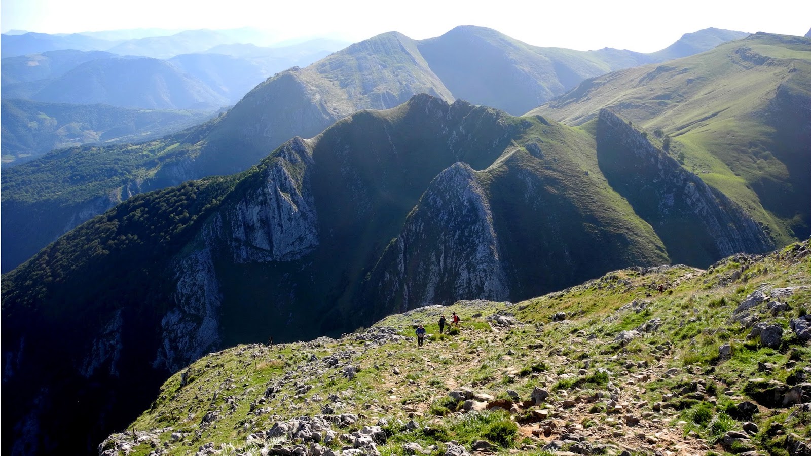 MUNTANYES I PAISATGES: TXINDOKI - GANBOA (Euskadi)