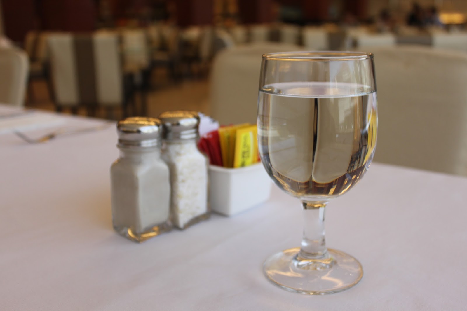 The Cafe Java Paragon: Buffet Lunch - et l'amour