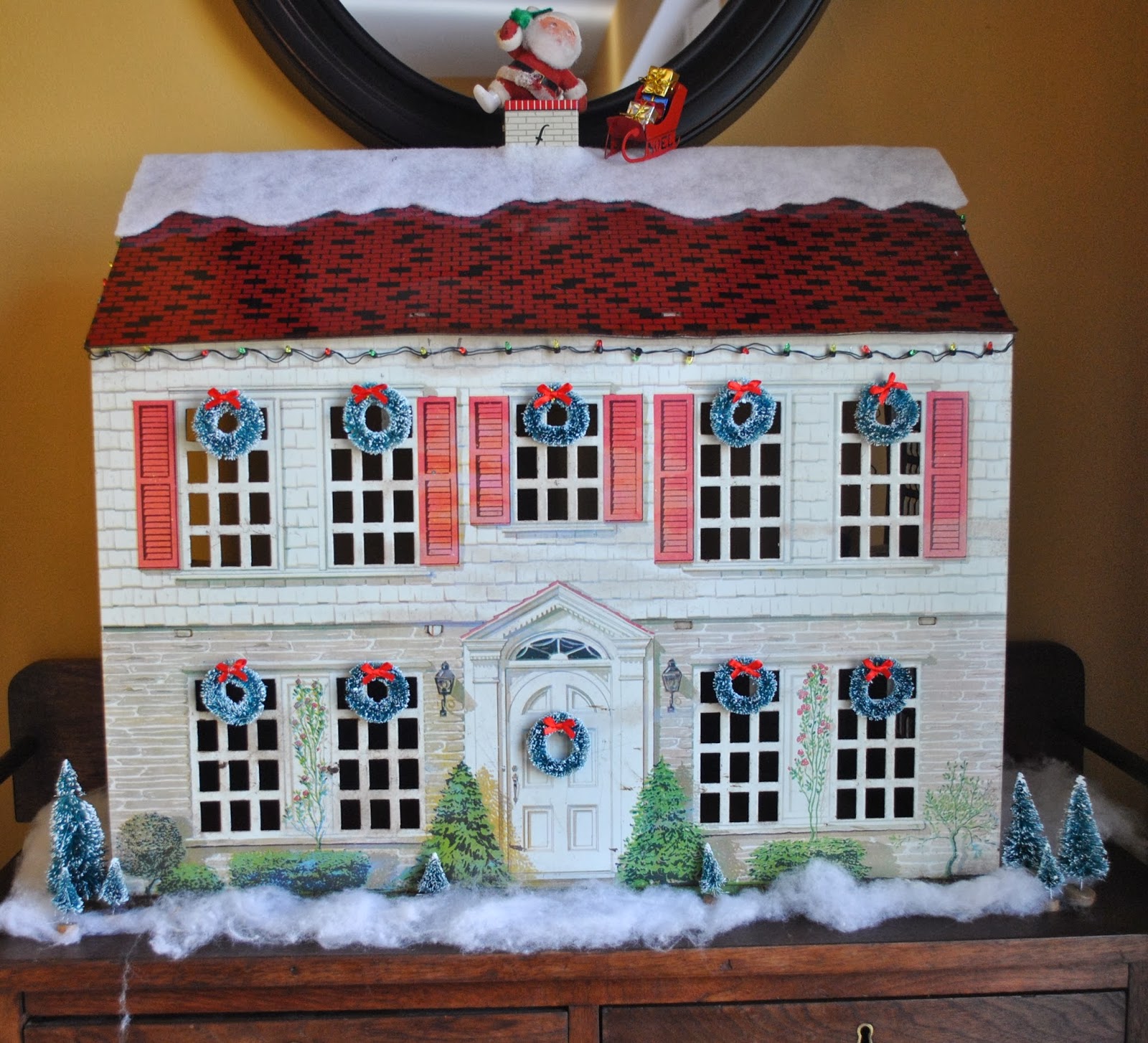 Krasnow Living: DIY - Christmas Dollhouse