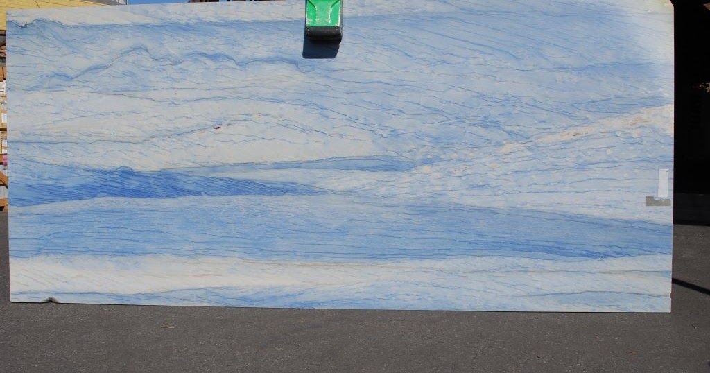 The Granite Gurus: Slab Sunday: Azul Macauba quartzite