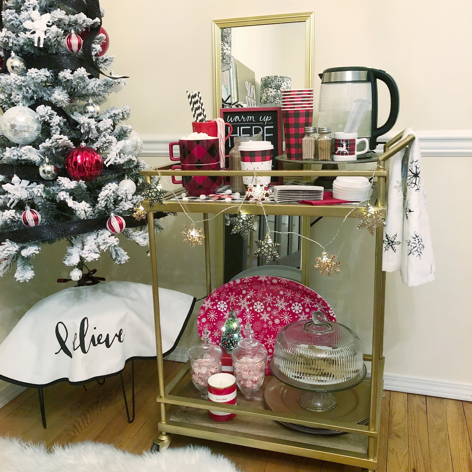 5 Things That Every Hot Cocoa Bar Needs - holiday