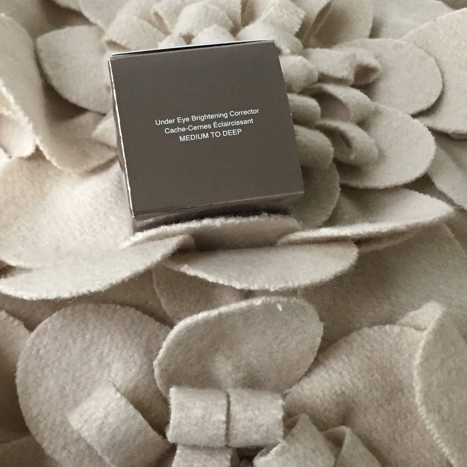 Becca Under Eye Brightening Corrector Medium To Deep Review and ...