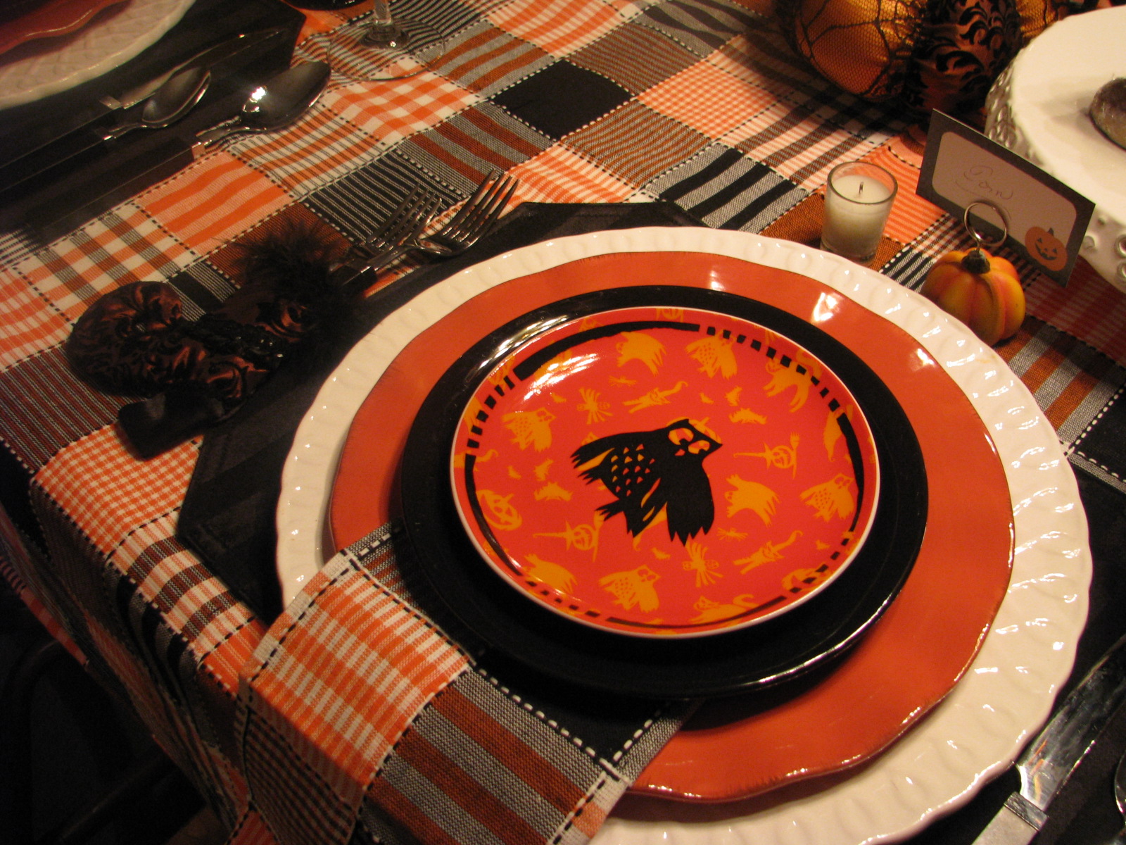 Designs by Pinky: ~~~A BeWITCHing Table!!!~~~