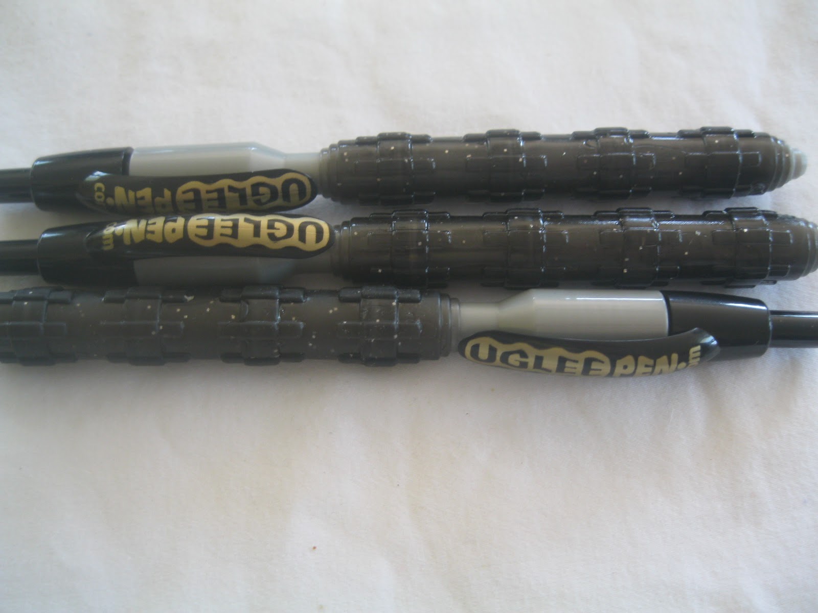 Uglee Pen Review - For Him and My Family