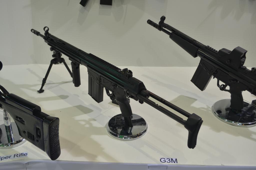 Pakistani G-3S Automatic Assault Rifle at IDEX 2013 | Pakistan Military ...