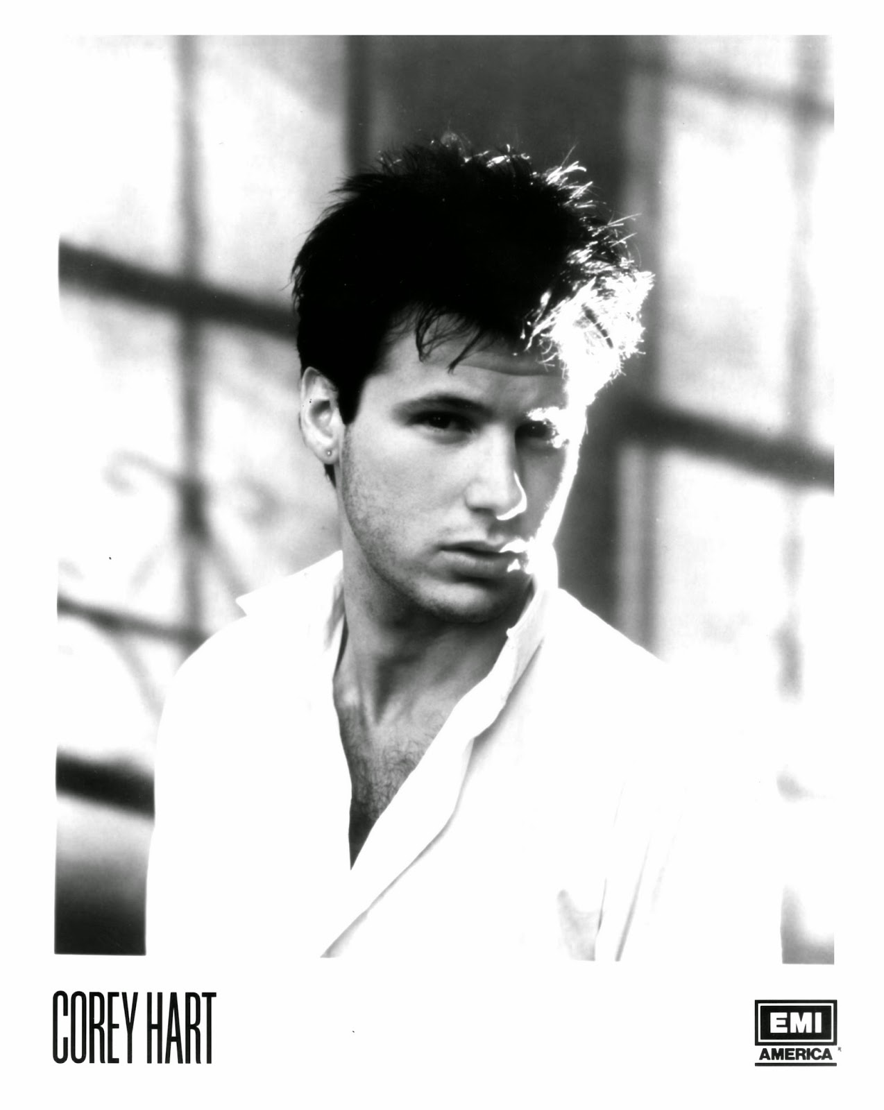 Lansure's Music Paraphernalia: COREY HART | Press Kits | Memorabilia