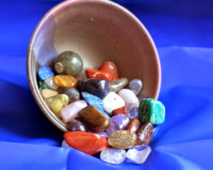 YOUR Life in YOUR Hands: What is divination? How to use it for self help