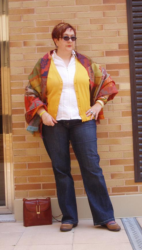 Señora Allnut: layers & jeans