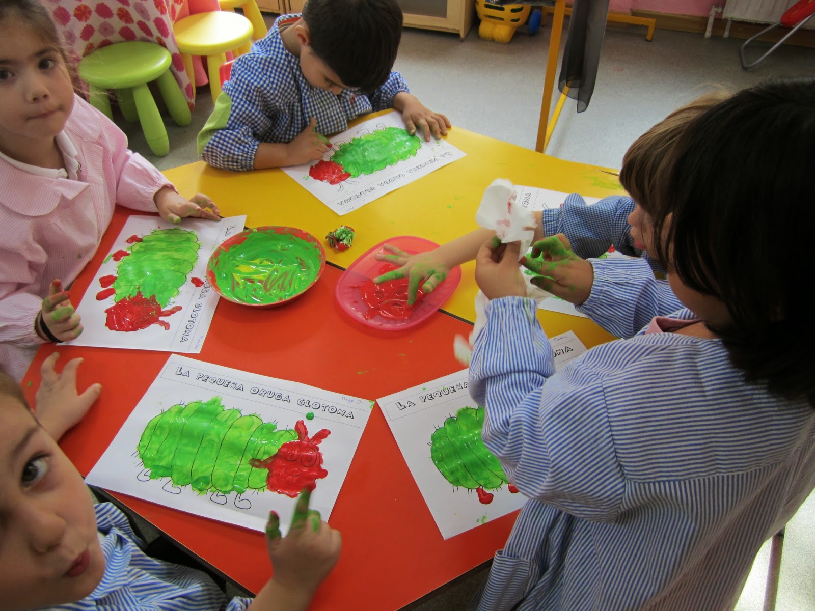 maestranainfantil: PORTADA DEL CUENTO "LA PEQUEÑA ORUGA GLOTONA"