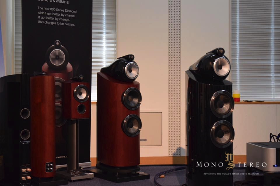 High End audio gear galore… – Ultimate High-Fidelity