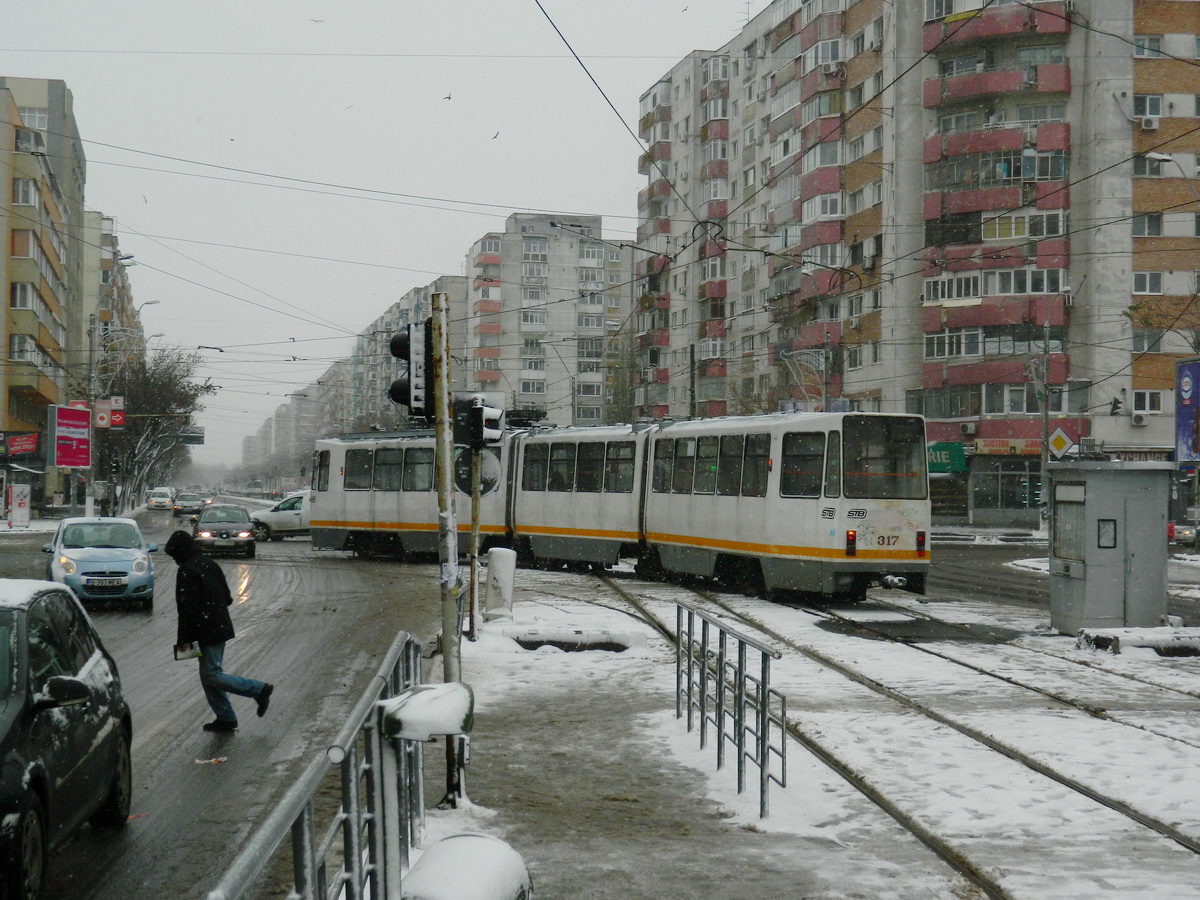 LA MULTI ANI, ROMANIA!: Tramvaie si linii de tramvai