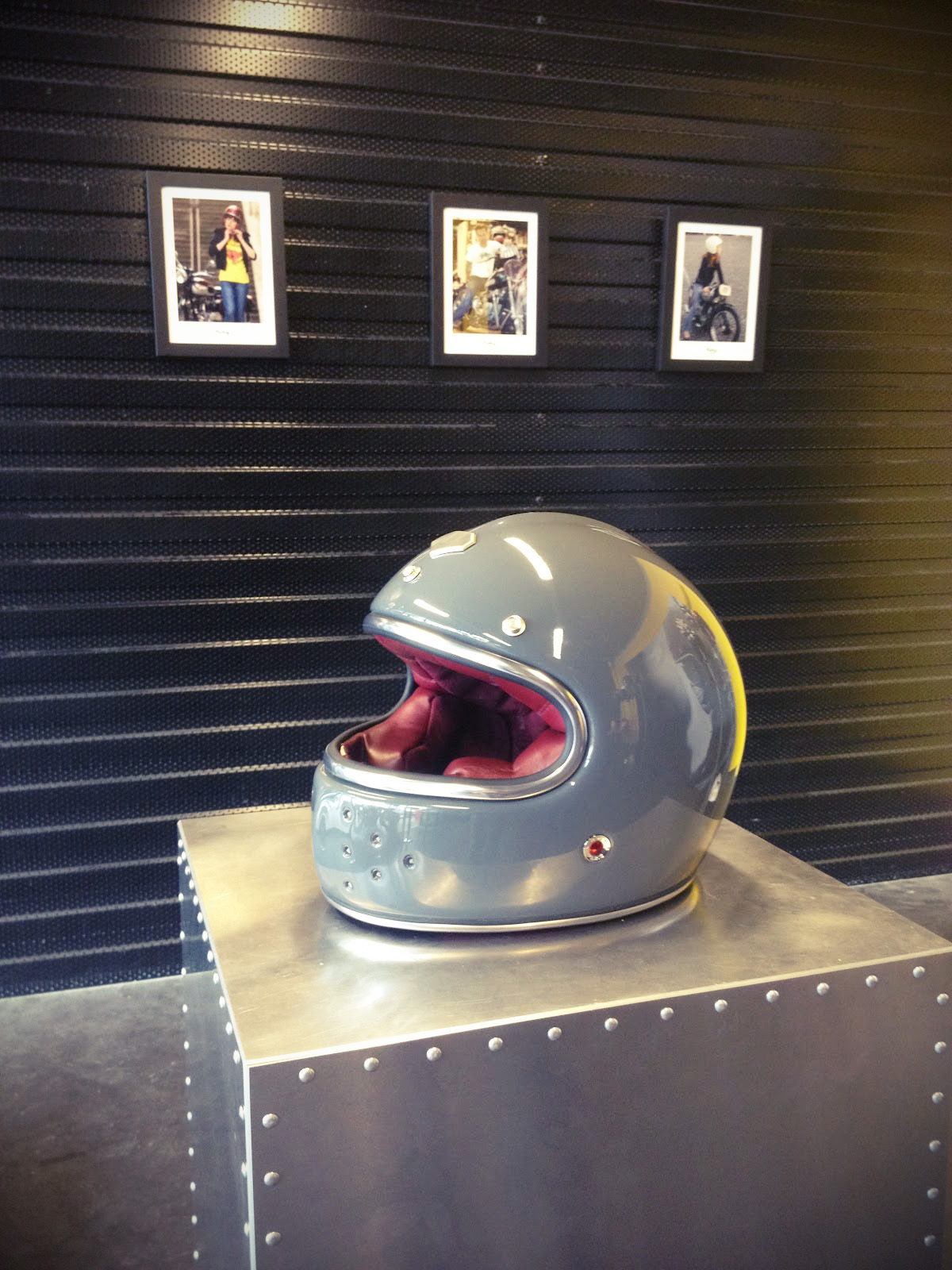 :: free the wheels ::: Ruby Full face Helmet