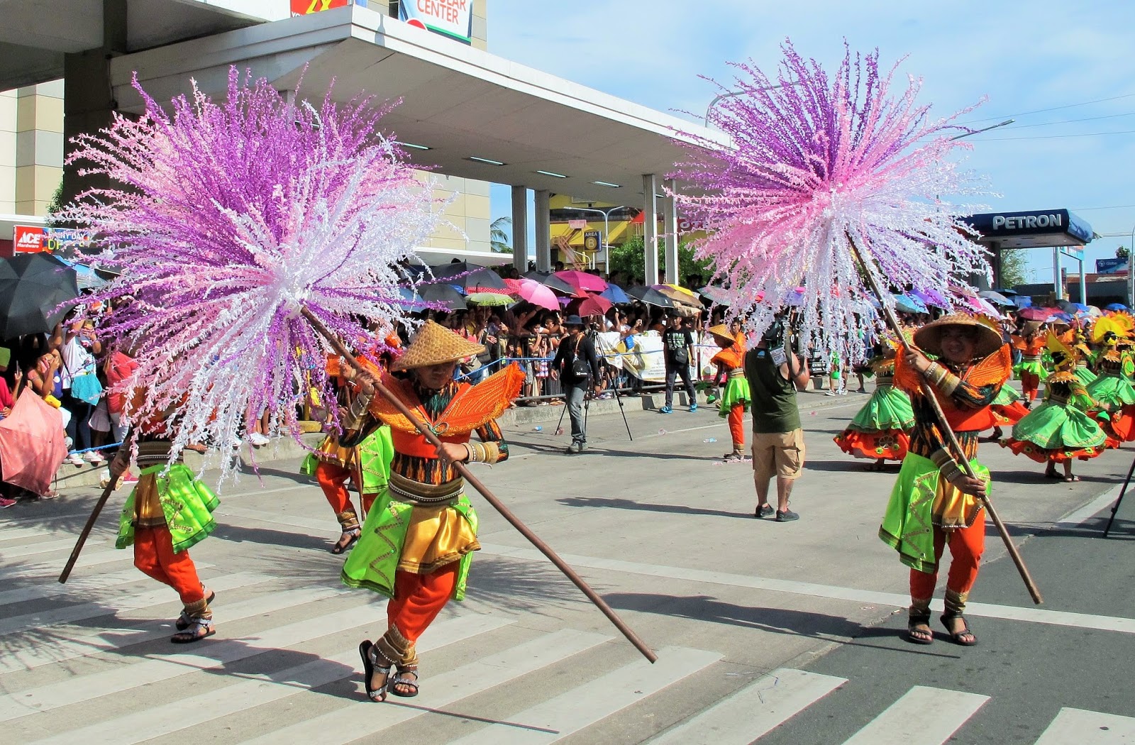 Gridcrosser: Coconut Creativity: Spectacles and Festivity at Quezon’s ...