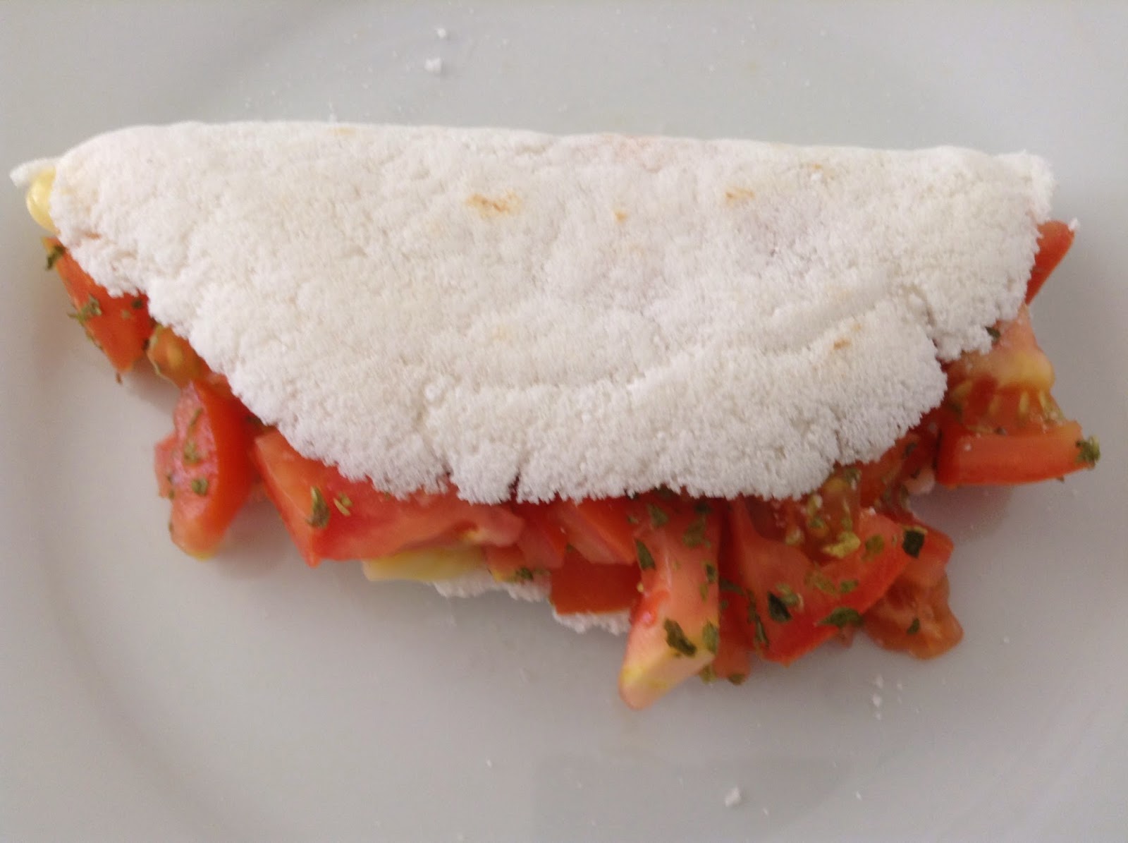 CULINÁRIA MIRIAM KELLER: TAPIOCA DE QUEIJO E TOMATE