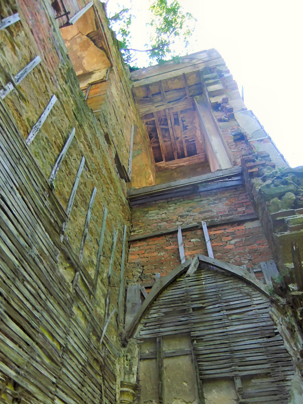 Photographs Of Newcastle: Ravensworth Castle