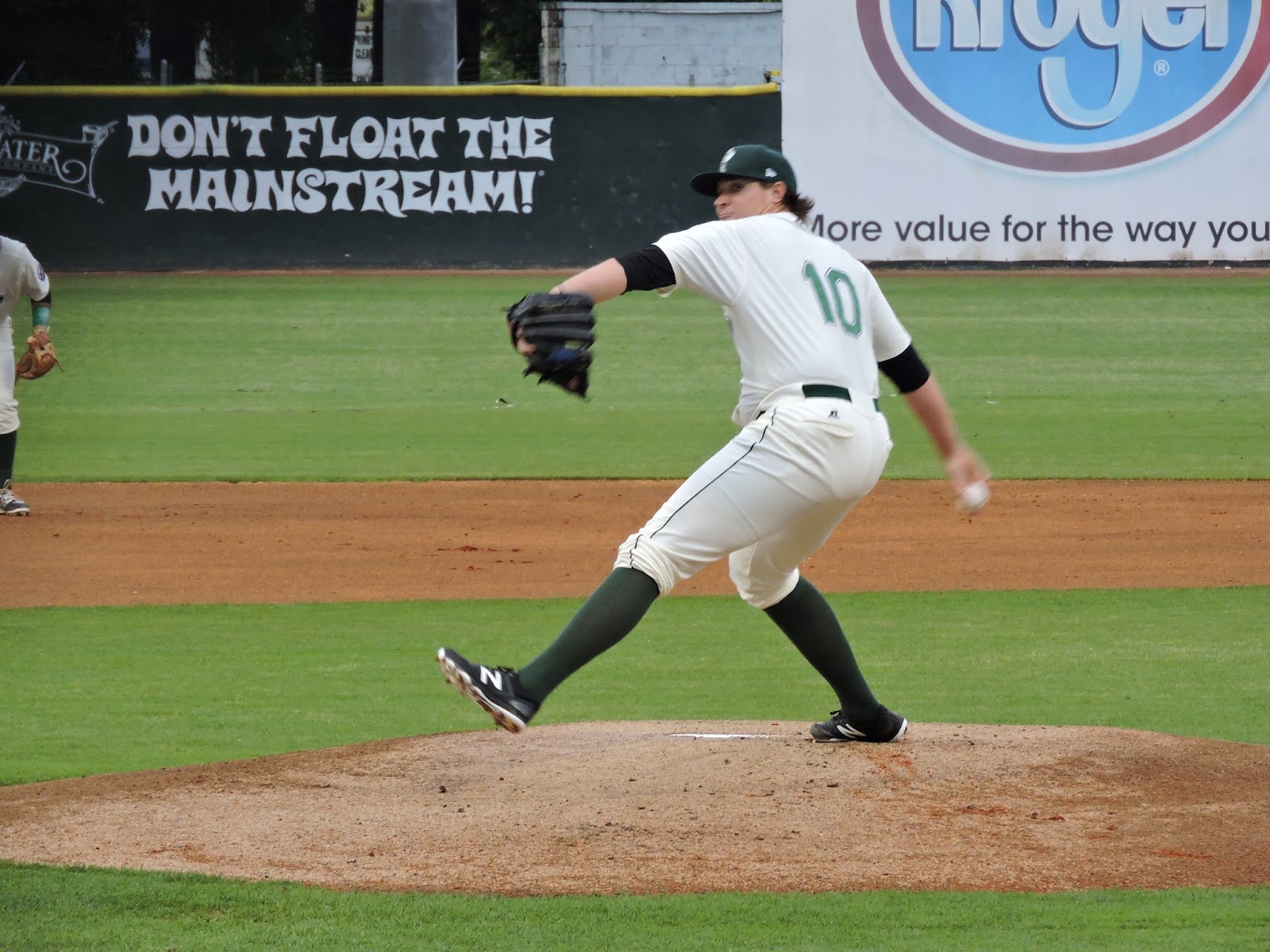 Mack's Mets: Savannah Sand Gnats 8 Charleston RiverDogs 3