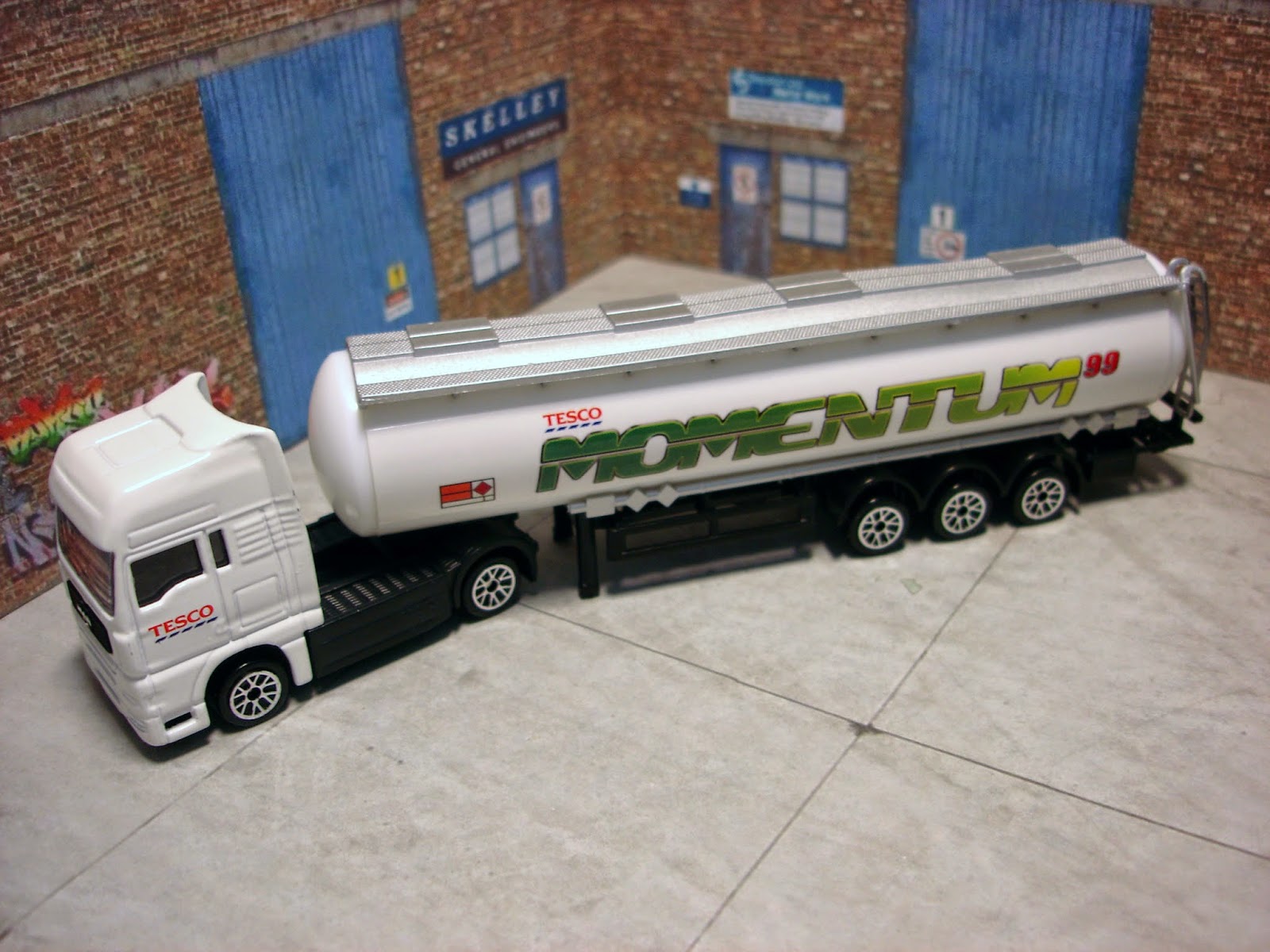 Matchbox Memories: Matchboxon kívüliek: Tesco (Realtoy) Haulers MAN TGX ...