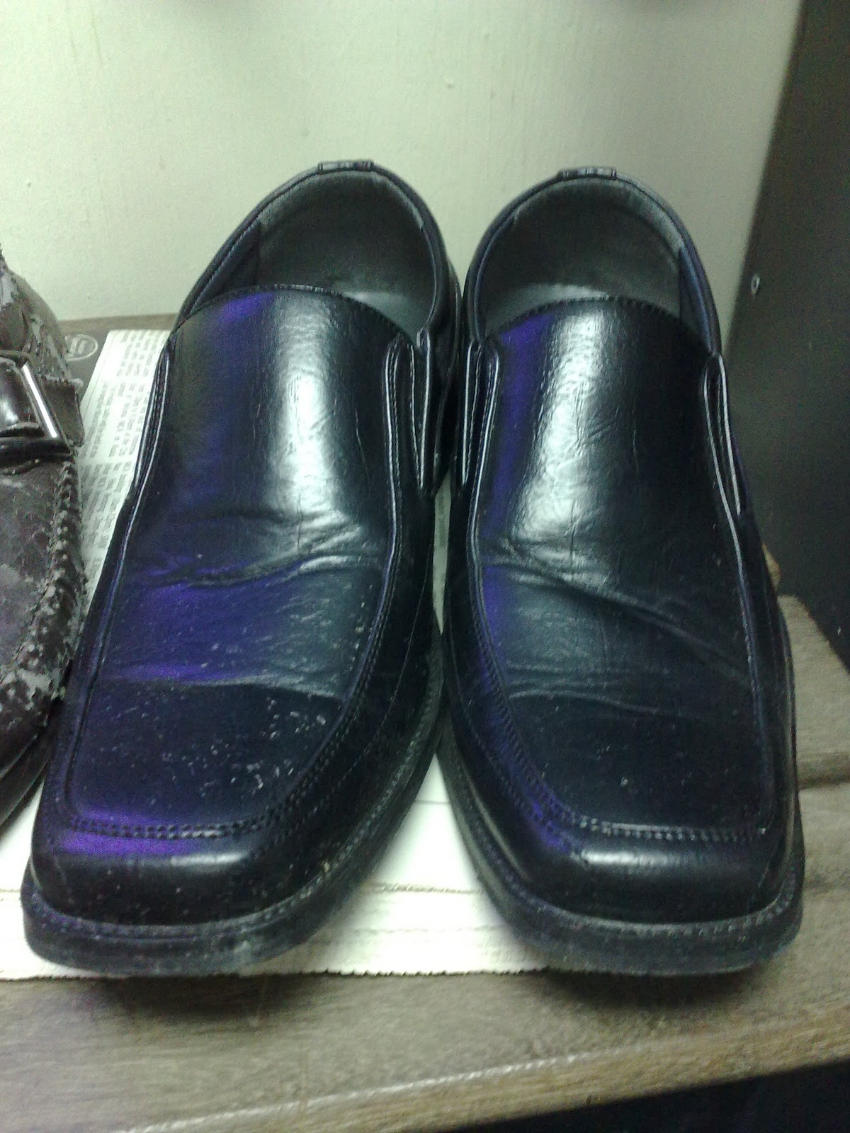 SELAMAT DATANG: Kasut buruk kasut baru