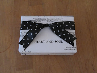 Sew Many Ways...: Tool Time Tuesday...Homemade Gift Wrap Paper