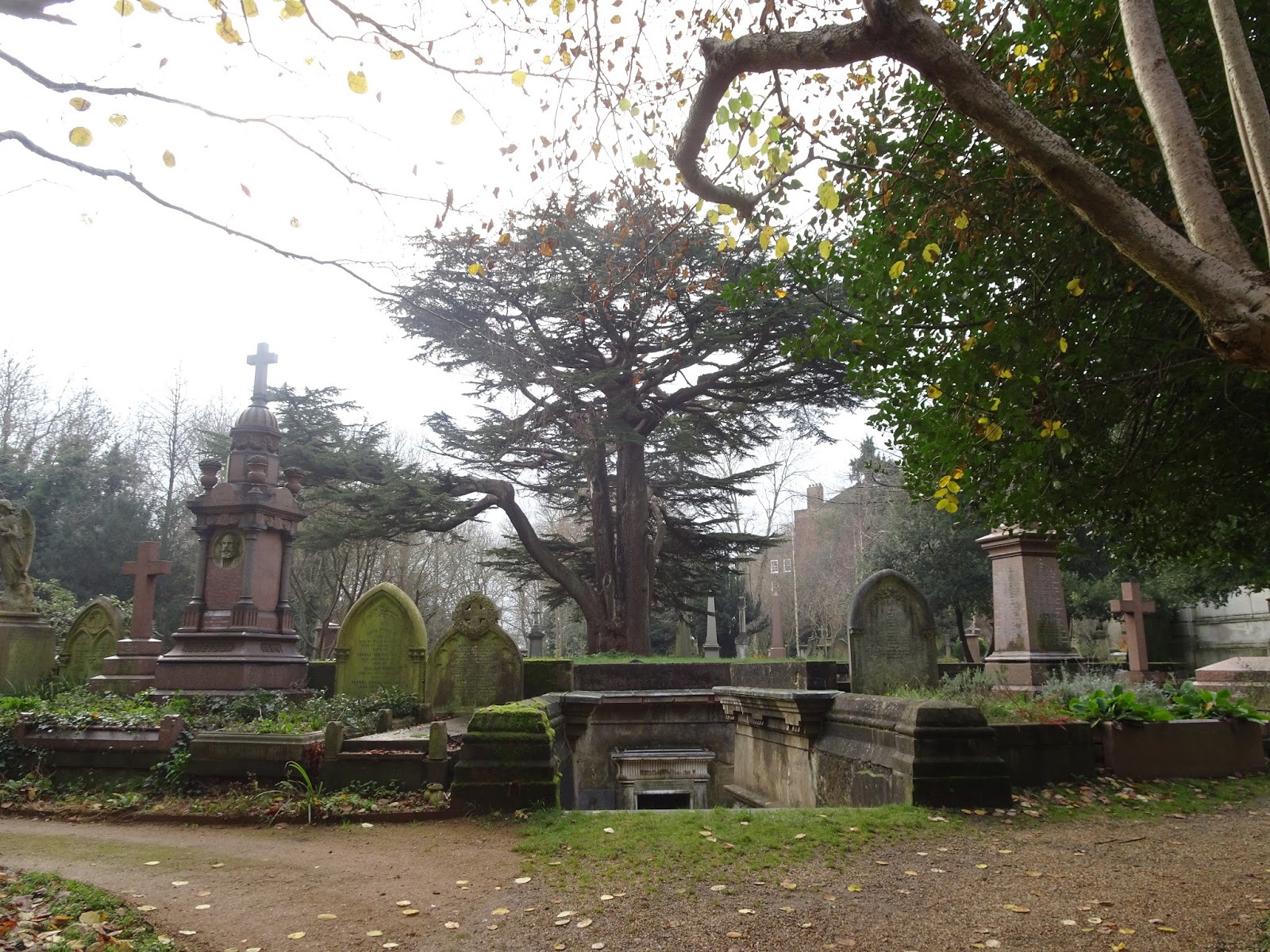 Highgate Cemetery - the Victorian era