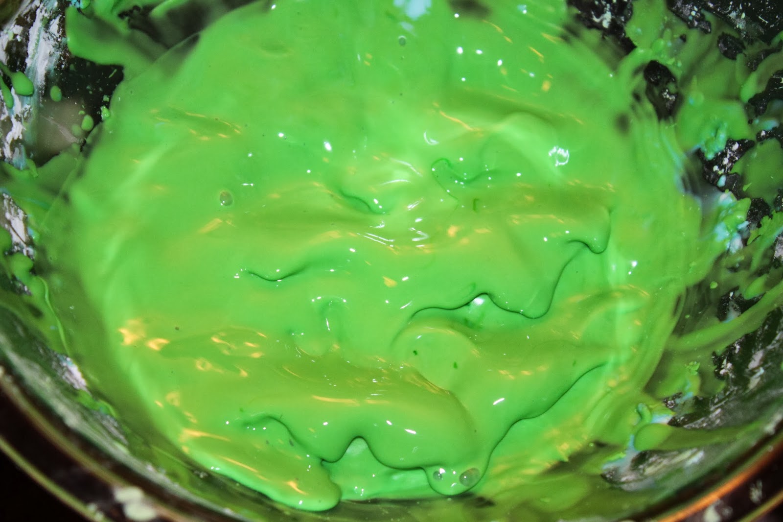 The Speech-Language MOMologist: Celebrating Dr. Seuss: Making OOBLECK!