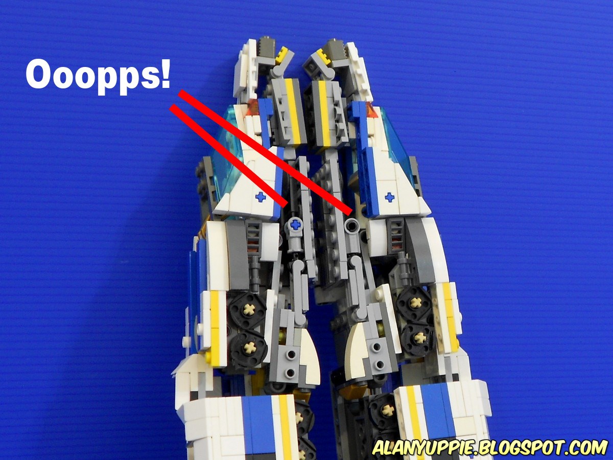 Alanyuppie's LEGO Transformers: LEGO Triple Changer Railrazor Part 1 of ...