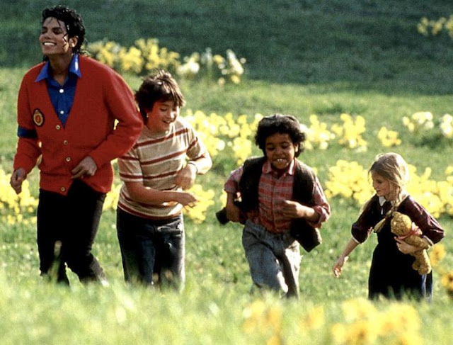 Michael Jackson My Obsession: la sexta historia detrás de bad: Moonwalker