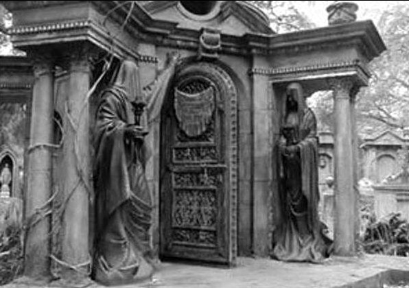 Creepy Cemetery Statues