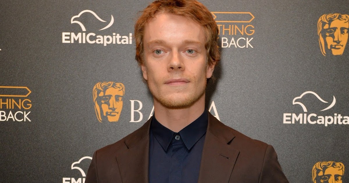 Alfie Allen (Theon Greyjoy) - Totul despre Urzeala Tronurilor - Game of ...